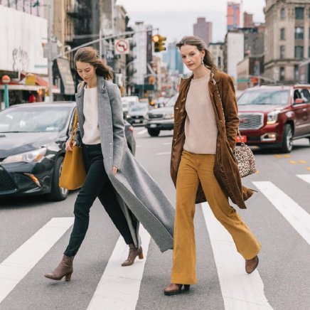 Oker boja je novi klasik u našem ormaru